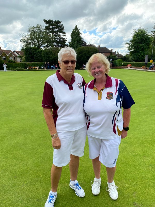 Devizes Bowls Club – Lawn Bowling in Wiltshire,UK